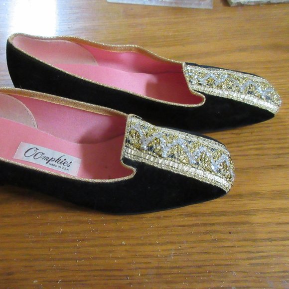 oomphies | Shoes | Oomphies Black Velvet Gold Beaded Party Shoes 55 ...